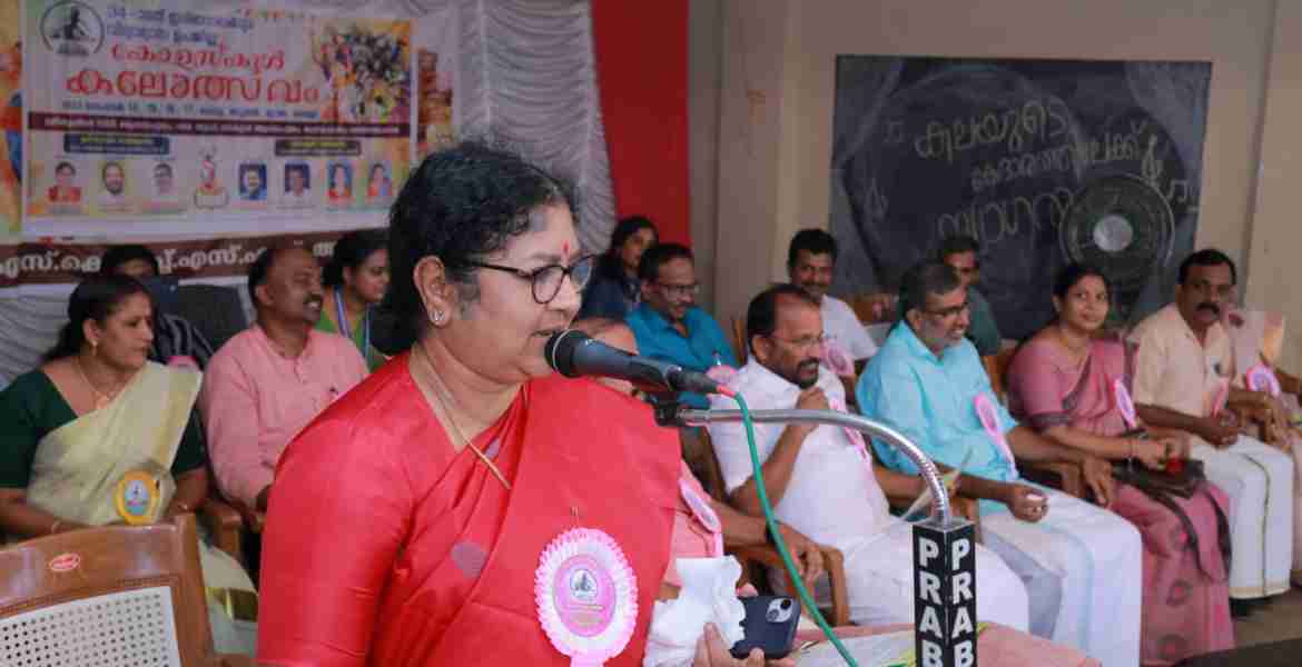 ഇരിങ്ങാലക്കുട വിദ്യാഭ്യാസ ഉപജില്ല കേരള സ്കൂൾ കലോത്സവത്തിന് തുടക്കമായി - Express Herald ...