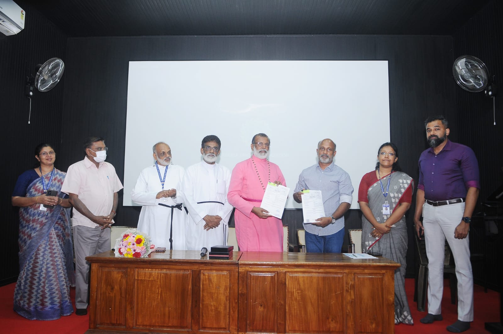 കോട്ടയത്ത്‌ അത്യാധുനിക ക്രിക്കറ്റ് സ്റ്റേഡിയവുമായി കെ.സി.എ; സി.എം.എസ് കോളജുമായി ധാരണപത്രം ...