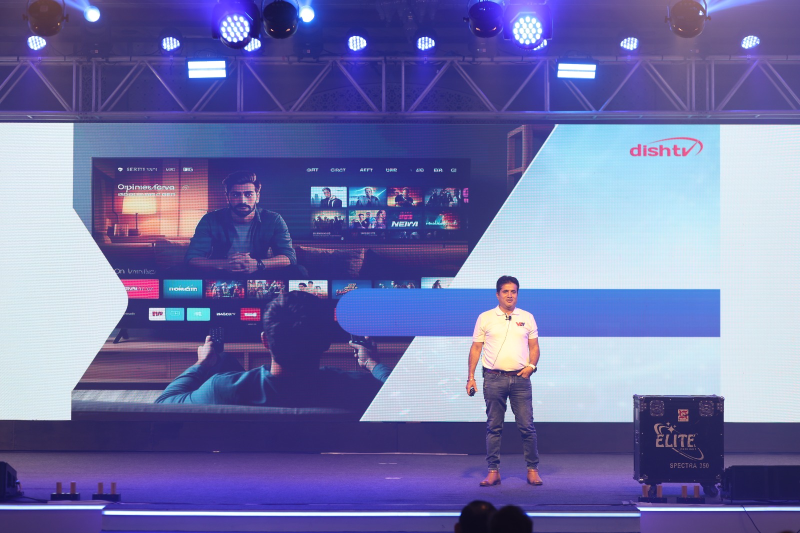 ഇൻബിൽറ്റ് സെറ്റ് ടോപ് ബോക്സിനൊപ്പം ഒടിടി പ്ലാറ്റ്ഫോമുകളും; വി ഇസഡ് വൈ ...